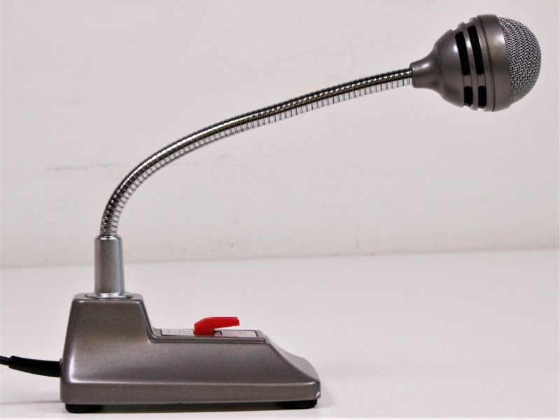 Vintage Realistic desk stand microphone 33-921 - Kringwinkel