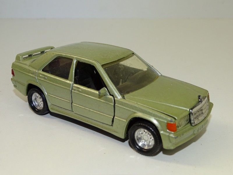 Speelgoedauto: Mercedes 190E, Matchbox Super Kings - Kringwinkel