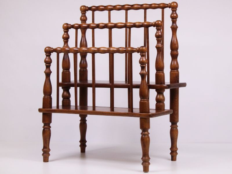 Houten krantenhouder - Kringwinkel