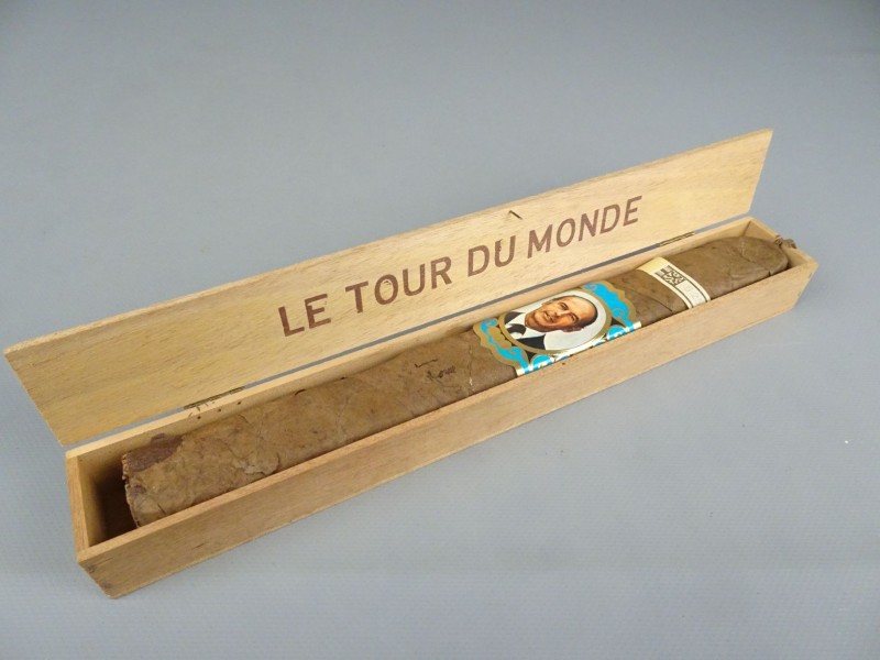Le Tour Du Monde dikke sigaar in originele doos - Kringwinkel
