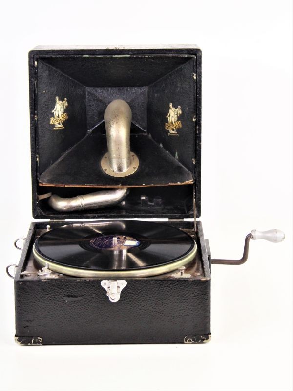 Apollo Portable Gramophone - Kringwinkel