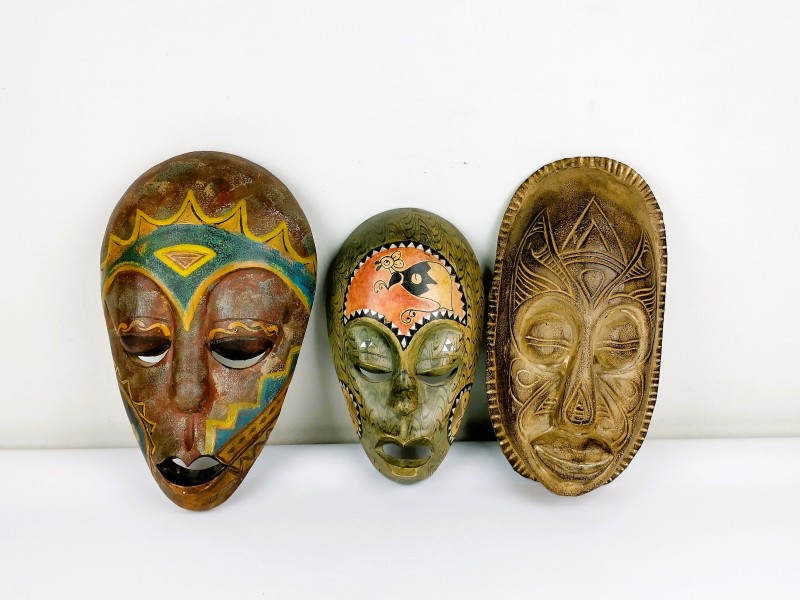 Set van Indonesische maskers - Kringwinkel