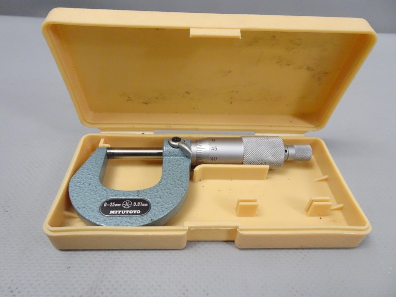 Mitutoyo 0.01-25 mm hand micrometer - Kringwinkel