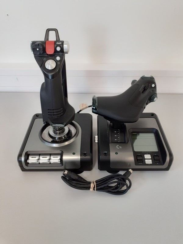 Logitech X52 Professional flight system - Kringwinkel