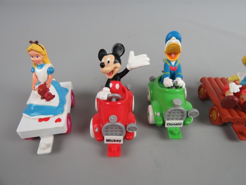 7 Disney paradewagens - Kringwinkel