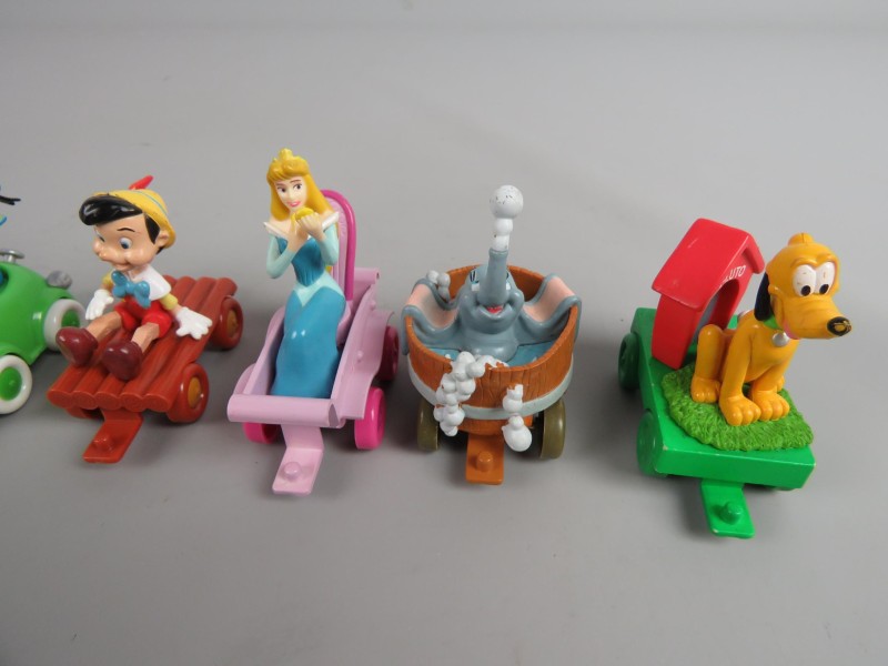 7 Disney paradewagens - Kringwinkel